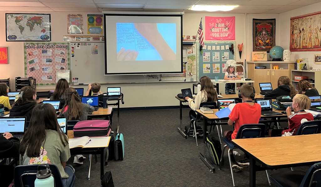 Live Feed | Lewis and Clark Middle School